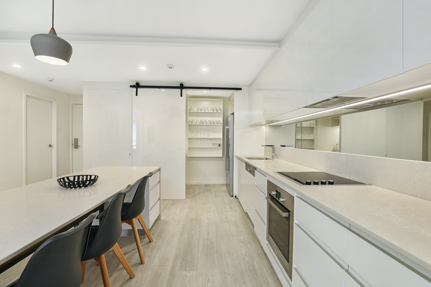 Two Bedroom Ocean View Apartment | Elouera Tower Apartments